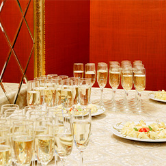 Hollywood Party Serveware & Drinkware | Partyrama